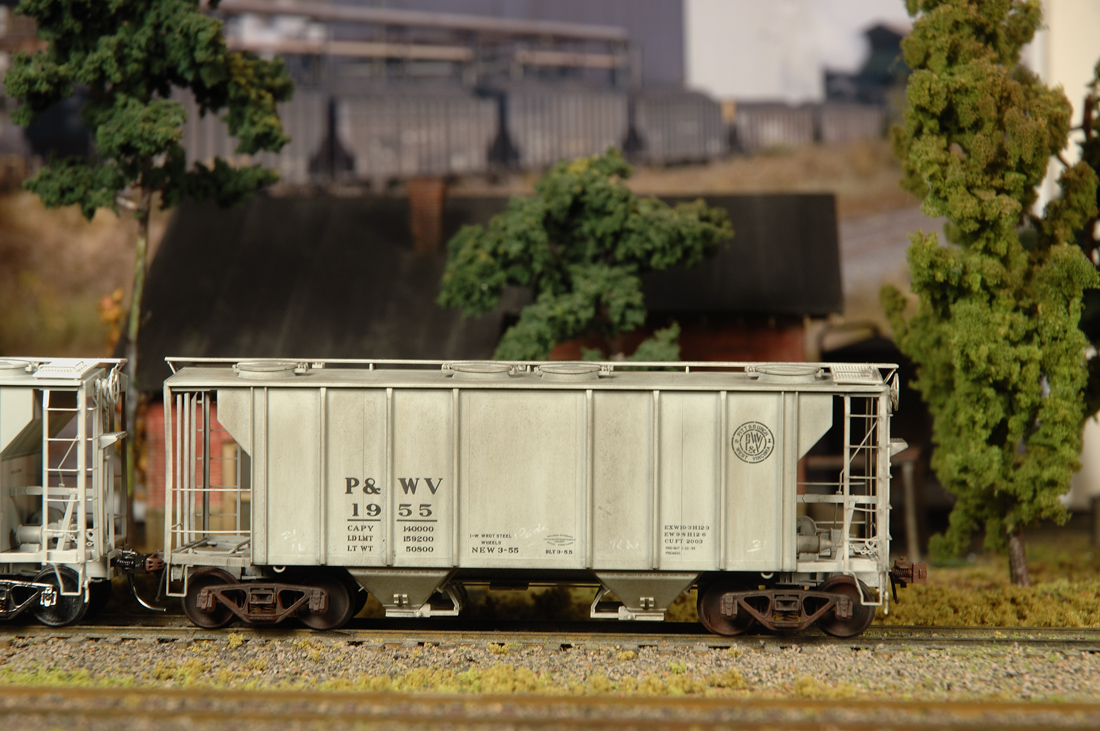 Pullman Standard 70 Ton Covered Hoppers